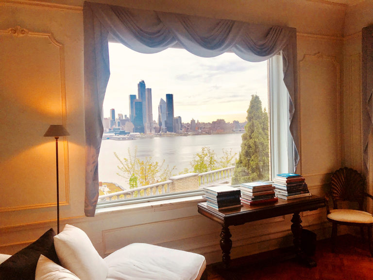 Reaching Out - Linda Applewhite